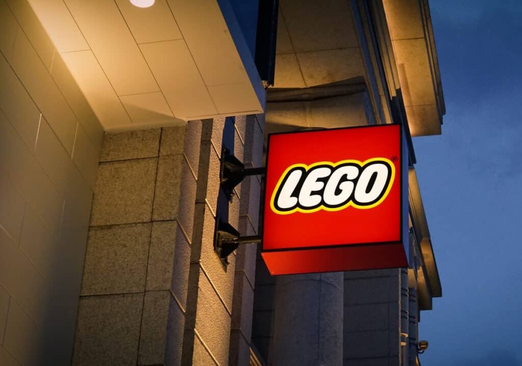 Discover the fascinating world of Lego: 10 facts you need to know ...
