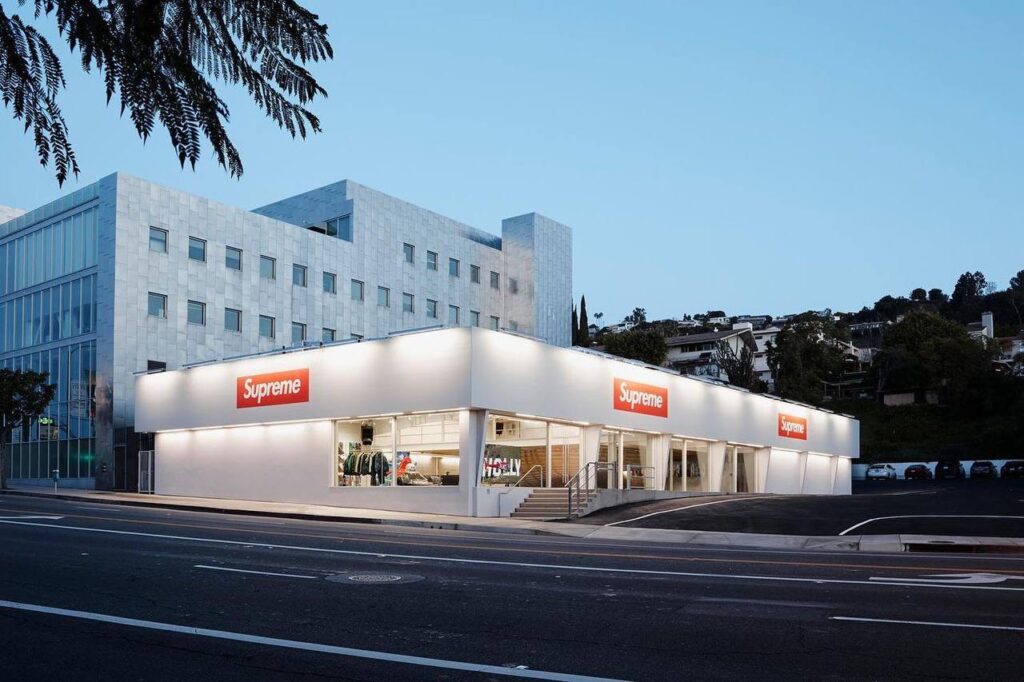Supreme opens flagship store in Los Angeles - News - Malls.com