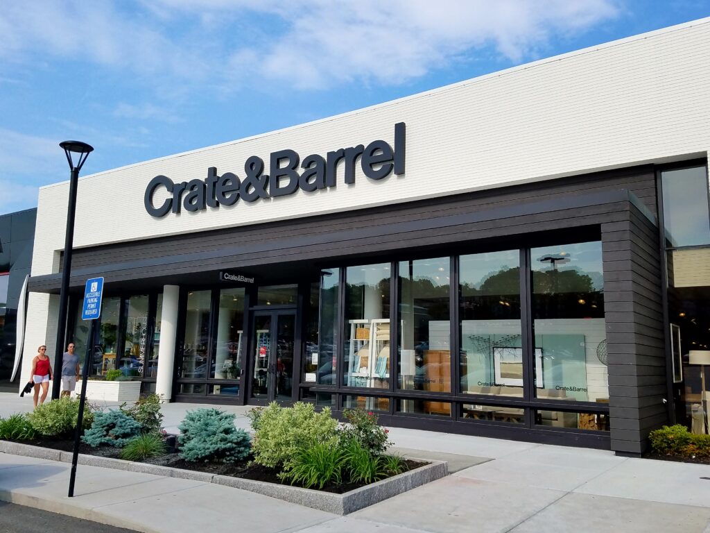 Crate & Barrel relocates its flagship store in New York - Malls.com