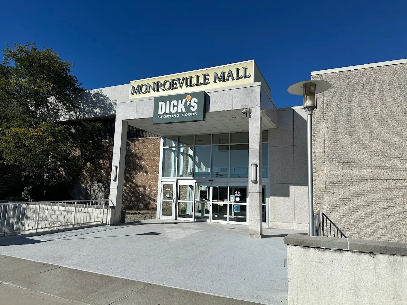 Monroeville Mall Directory: Stores, Hours & Map
