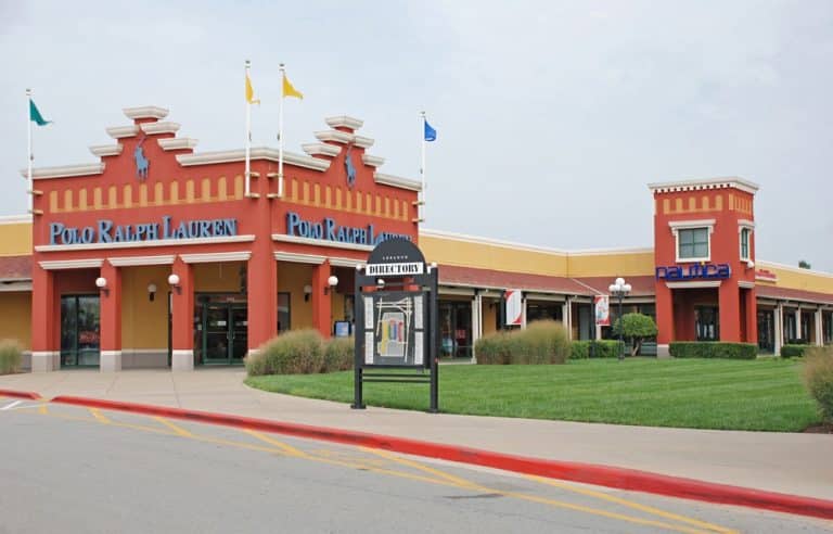 Lebanon Premium Outlets - Malls.com