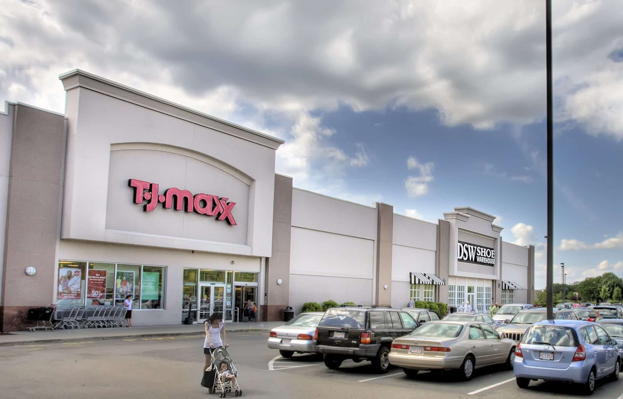 Dedham Mall Mall Directory: Stores, Map & Opening Hours - Malls.com